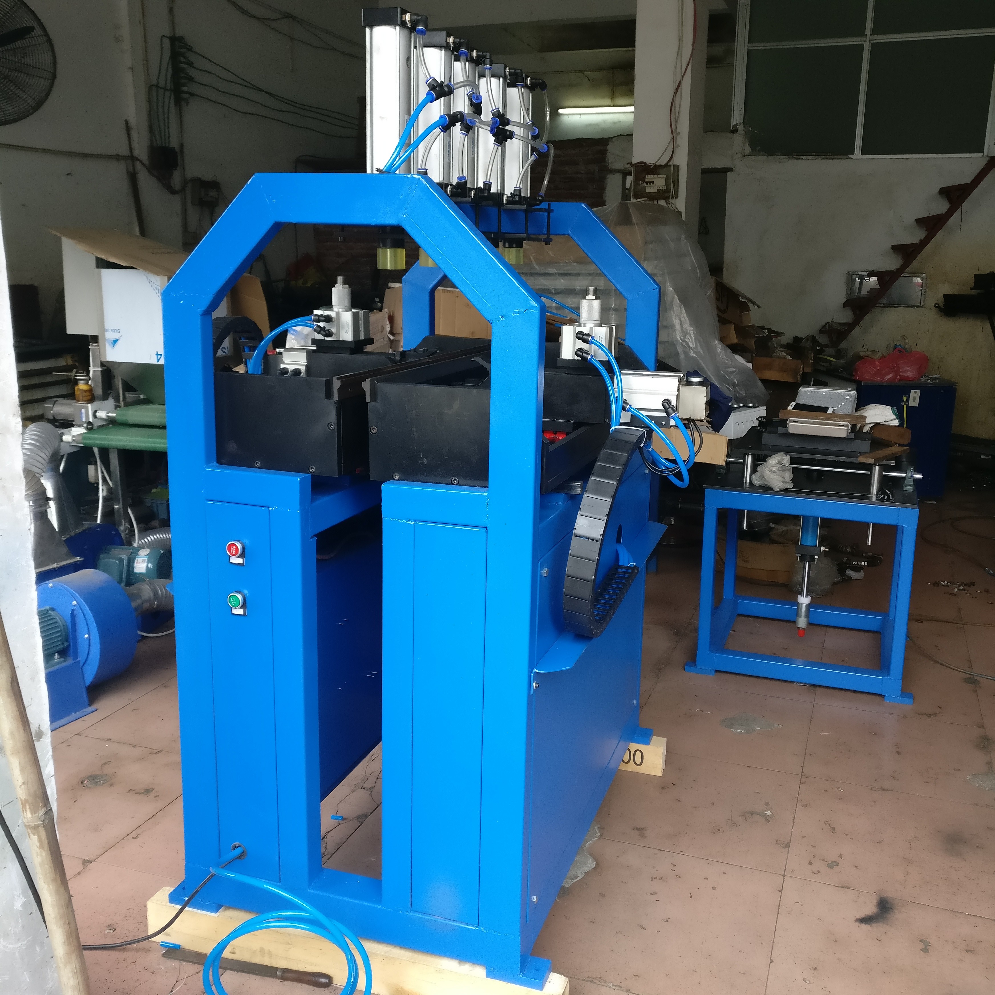 20 Times / Min 0.6MPa Plastic Tank Crimping Machine Aluminum Radiator ...