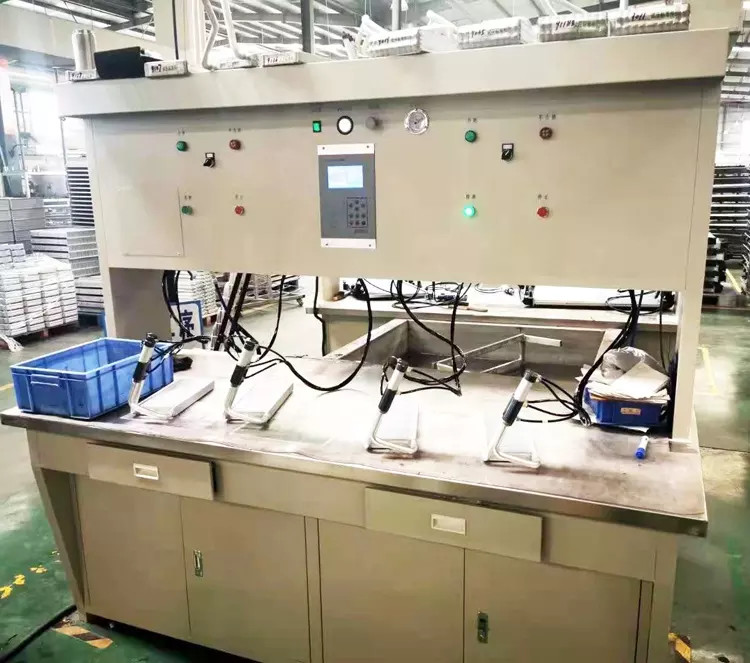 Automotive Radiator Leakage Tester For Testing Air Tightness Of Car ...